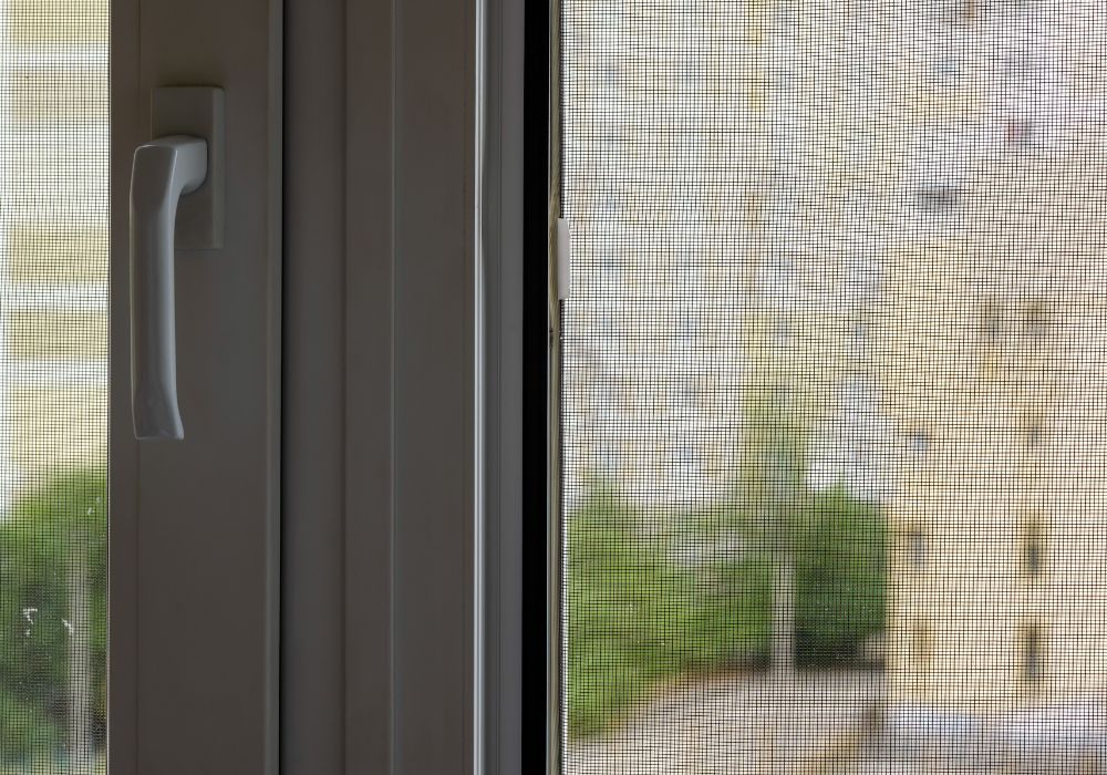 Know Why Retractable Screen Door is Best Over Traditional One